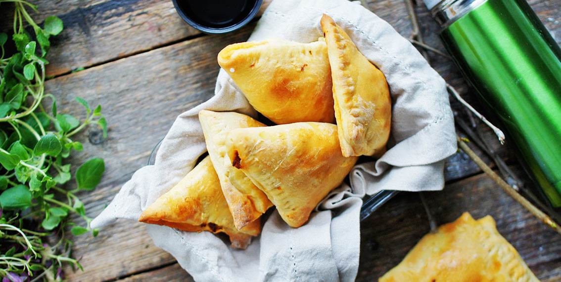 Piroger med krydret kjøttfarse, spinat og fetaost - Regal